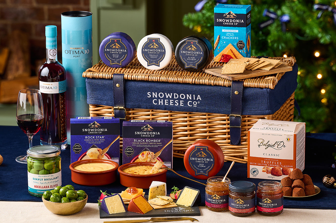 The perfect cheese hampers for Christmas: gourmet gifts to savour